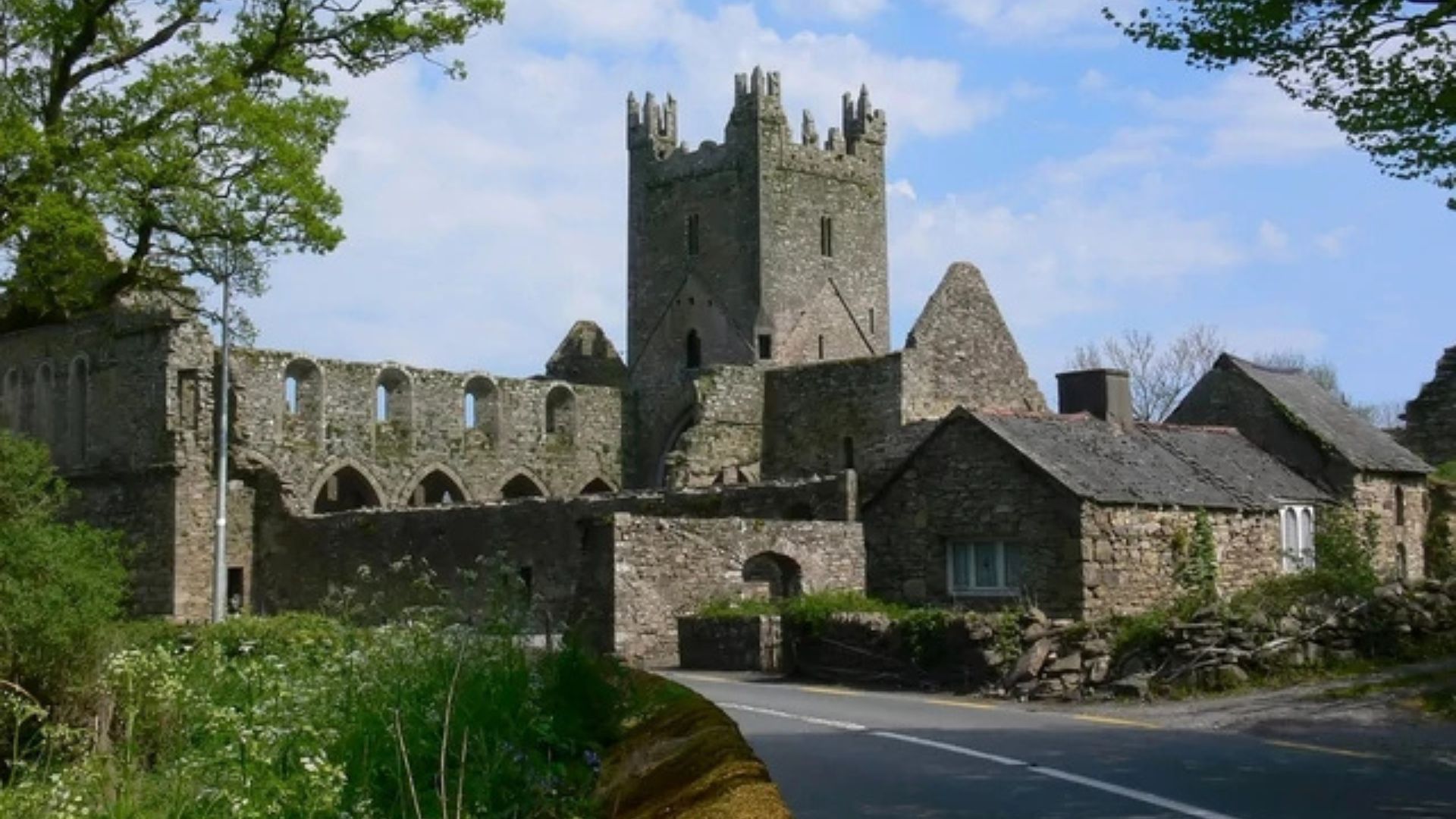 Azamara Blog | The Architecture of Ireland and Northern Ireland